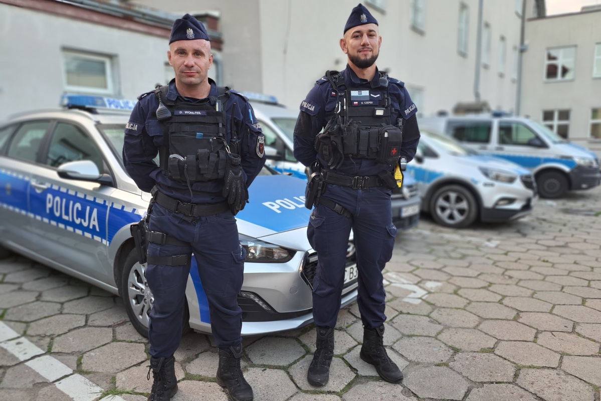 Policjanci odnaleźli kobietę w ostatniej chwili - Wiadomości - Policja ...